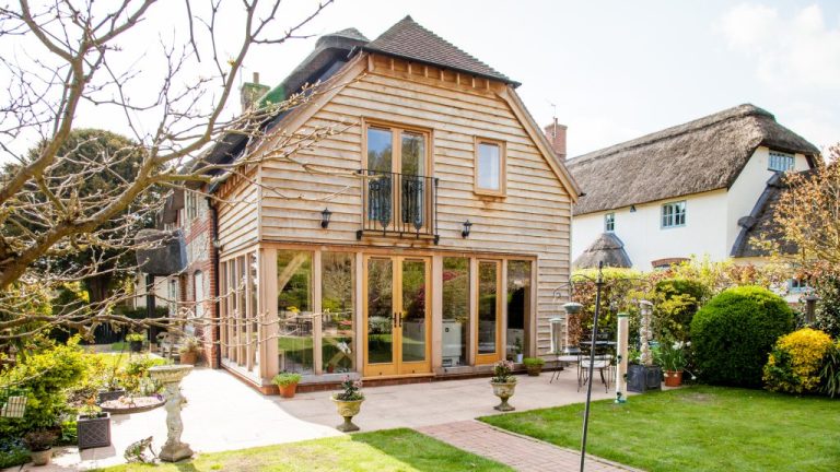 Scrubbity Cottage, Farnham – Manor House Building & Development